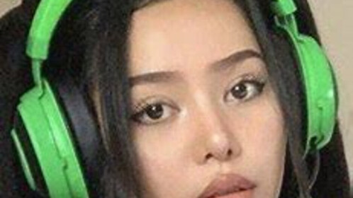 Le Bella Poarch Hobby - Roblox