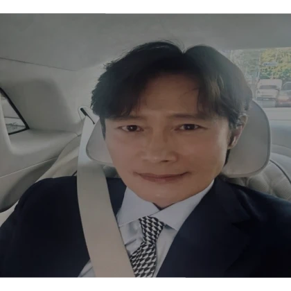 the frontman car selfie | Roblox Item - Rolimon's