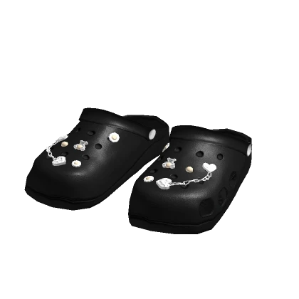 Czarne Emo Crocs z uroczymi amuletami i paskiem na plecy